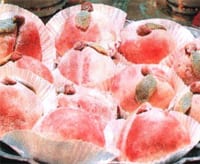 Recette du Khoukh : Pêches en pâte d'amandes - Algerie360