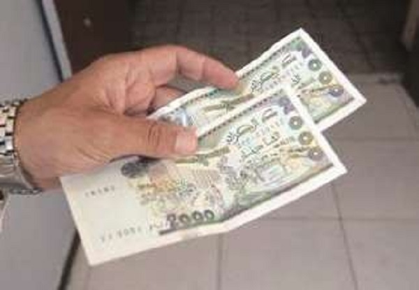 Khenchela : Saisie de plus de 500 000 DA de faux billets de 2000 DA ... Khenchela : Saisie de plus de 500 000 DA de faux billets de 2000 DA ...