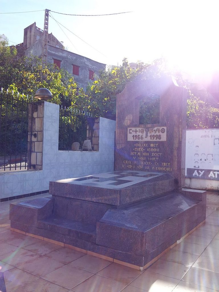 Il a été assassiné le 25 juin 1998 : Hommage à Matoub Lounès - Algerie360