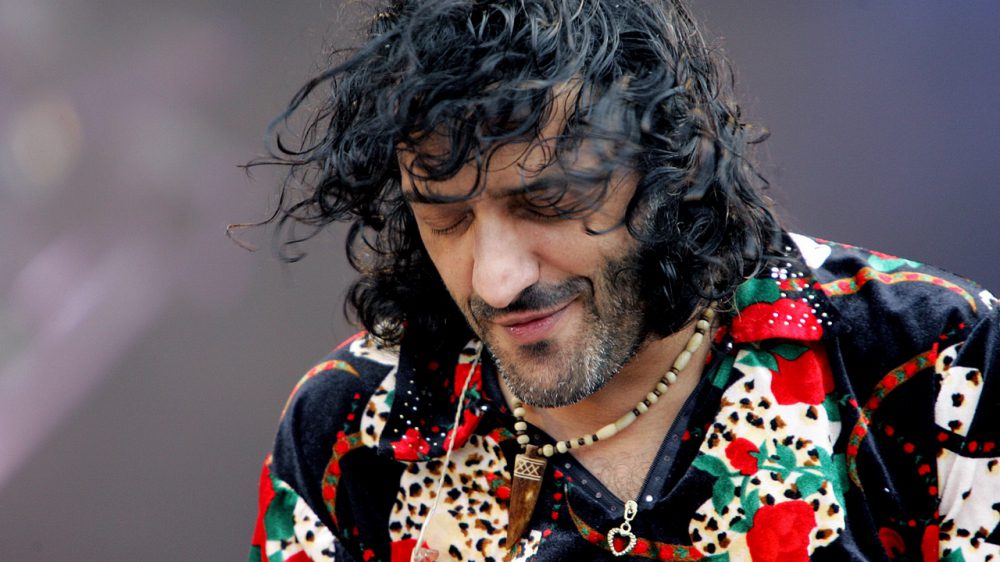 Hommage à Rachid Taha, l'artiste guérillero - Algerie360