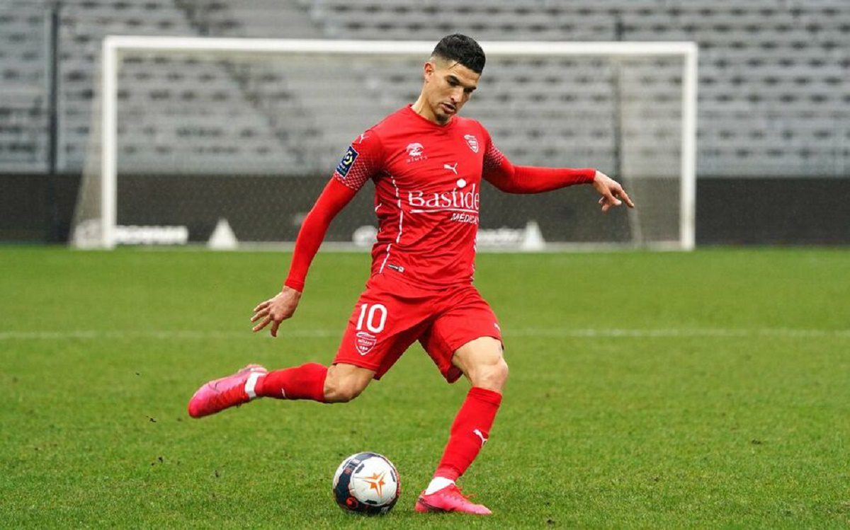 Transferts : Ferhat s'approche d'un grand club français - Algerie360