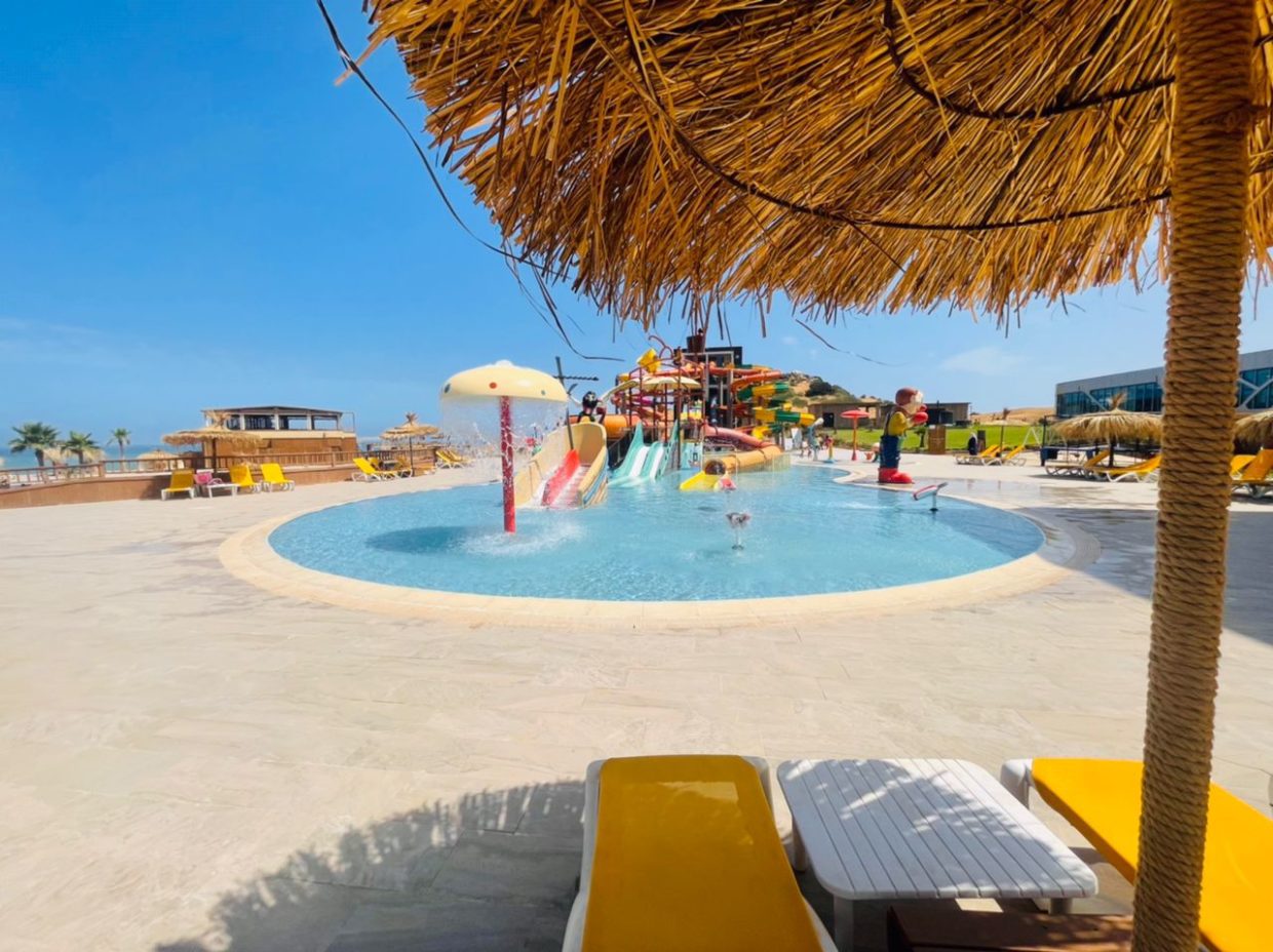 Des vacances à 900.000 DA : la facture salée d'une famille au complexe ...