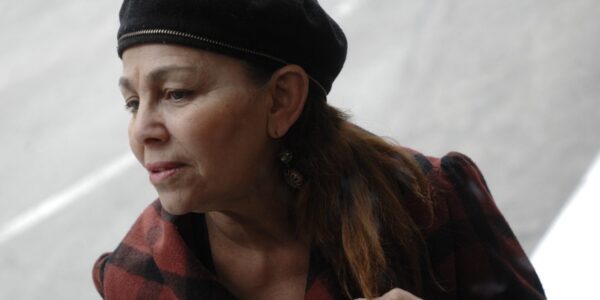 L'artiste algérienne Samta Benyahia lauréate du prestigieux prix ...