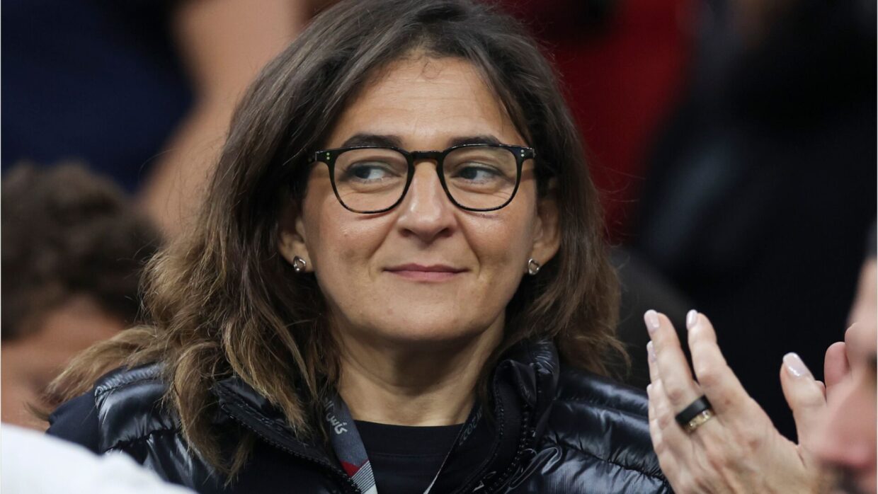 La mère de Mbappé, Fayza Lamari, accueillie comme une pop star en ...