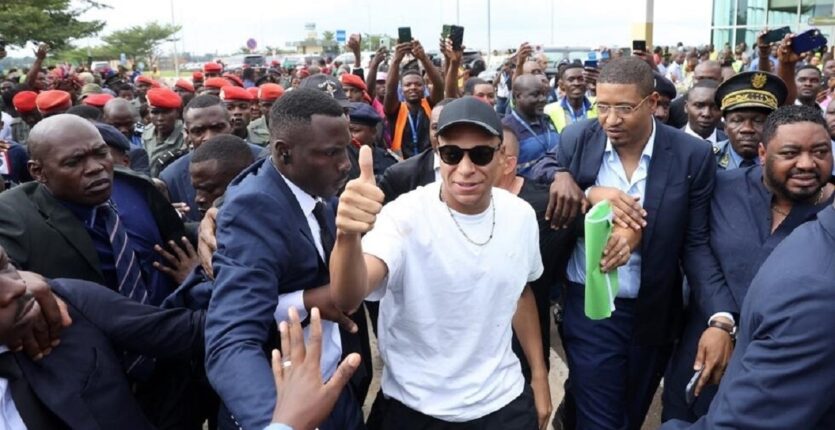 Kylian Mbappé lève le voile sur sa visite en Algérie - Algerie360