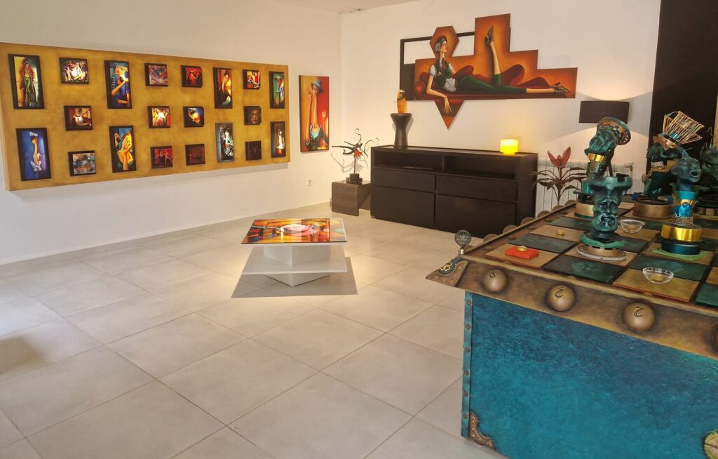 Exposition "Esprit clair-obscur" de l'artiste Khaled Rochedi Bessaih