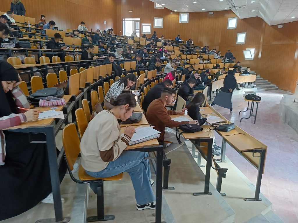 Bourses d'étude pour les Algériens: la Hongrie lance des programmes de master et doctorat