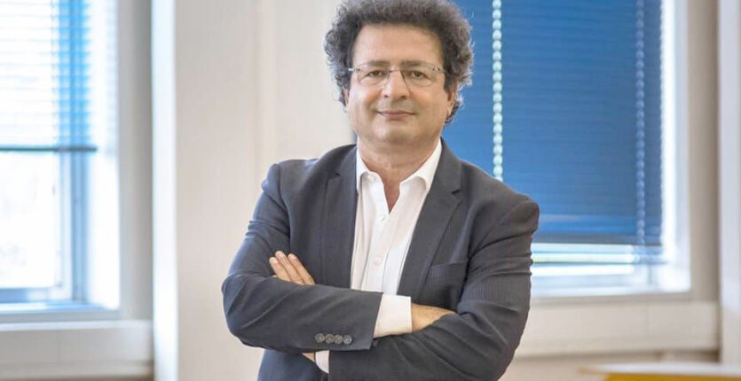 Fierté pour l'Algérie : le Pr El Mouhoub élu président d'une ...