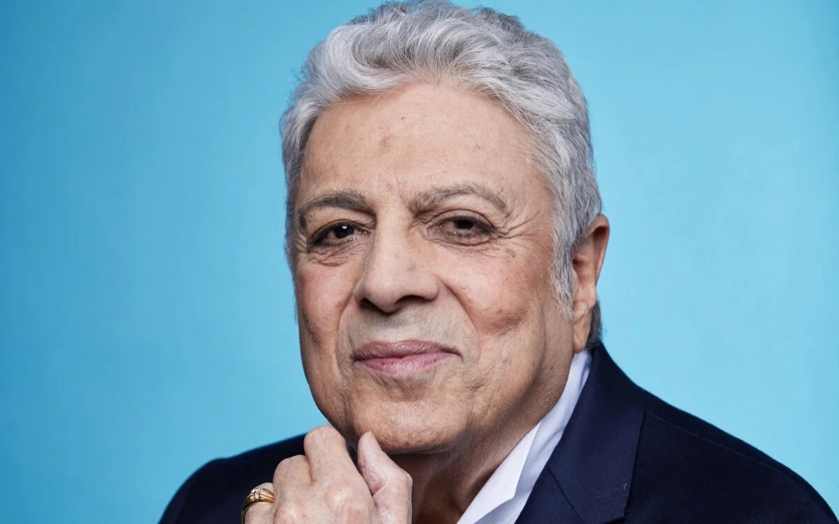 Enrico Macias ne désespère toujours pas de retourner en Algérie avant ...