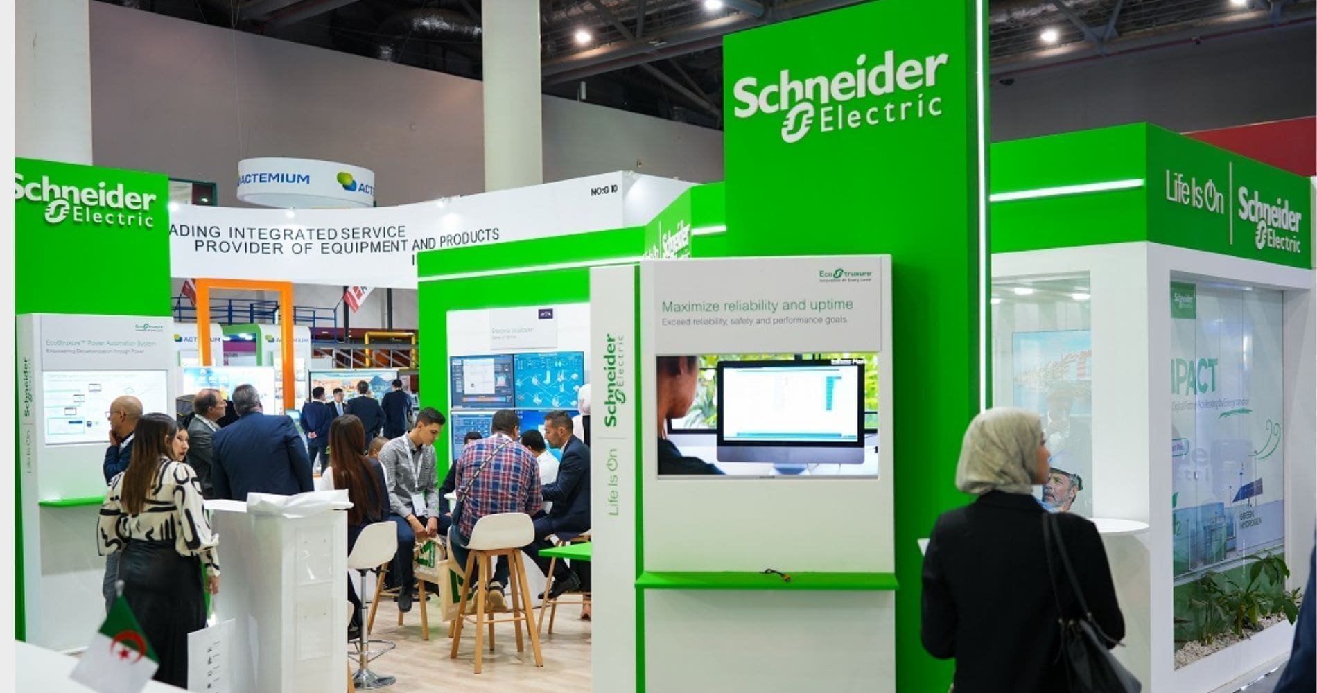 NAPEC 2025 : Schneider Electric mise sur la digitalisation pour la ...