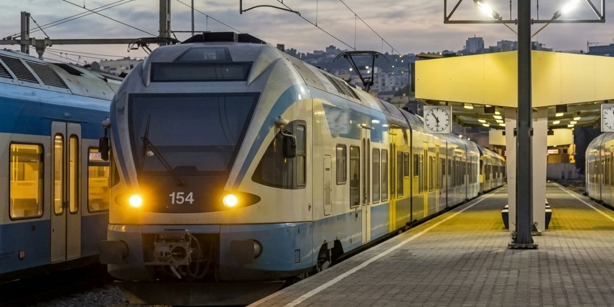 Trains nocturnes à Alger : voici le programme de la SNTF - Algerie360