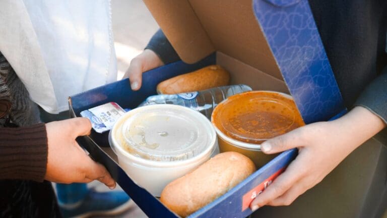 Ramadan 2026 : 13 000 repas distribués par "Tahla Lemma" | 1001infos